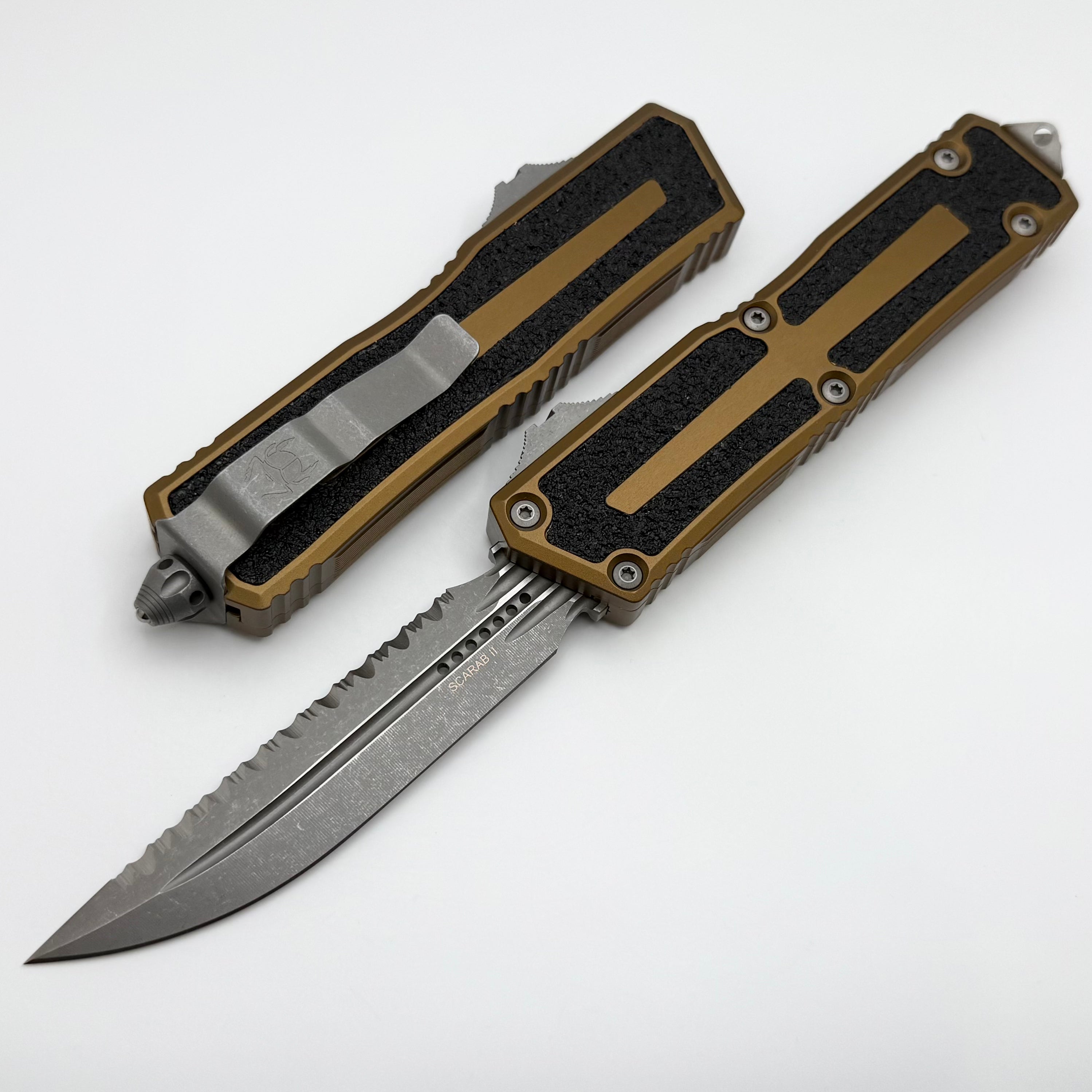 Microtech Scarab 2 Gen 3 Tan Handles w/ D/E-S Apocalyptic Full Serrate