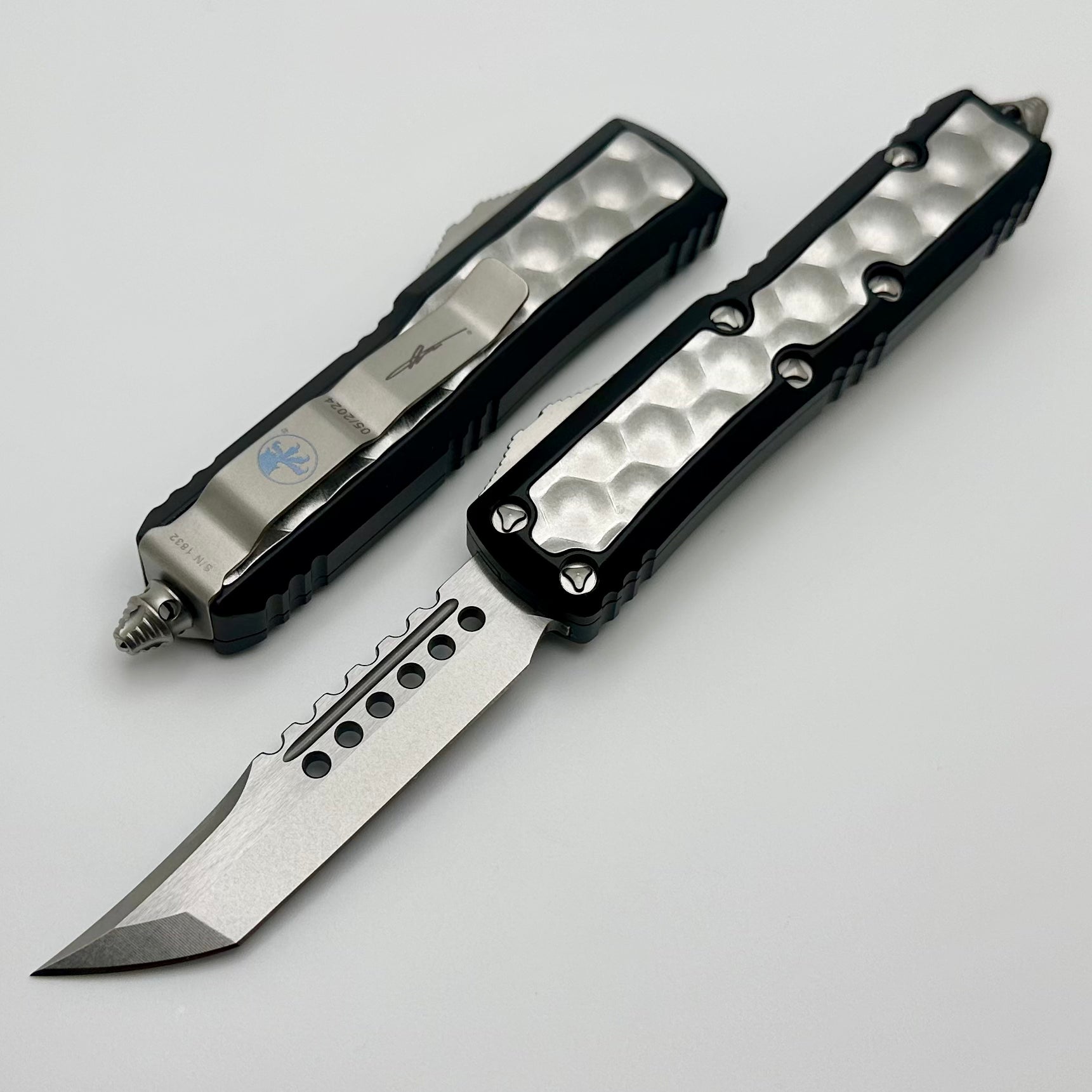 Microtech Daytona Hellhound Stonewash Standard w/ Bubble Inlays Signat