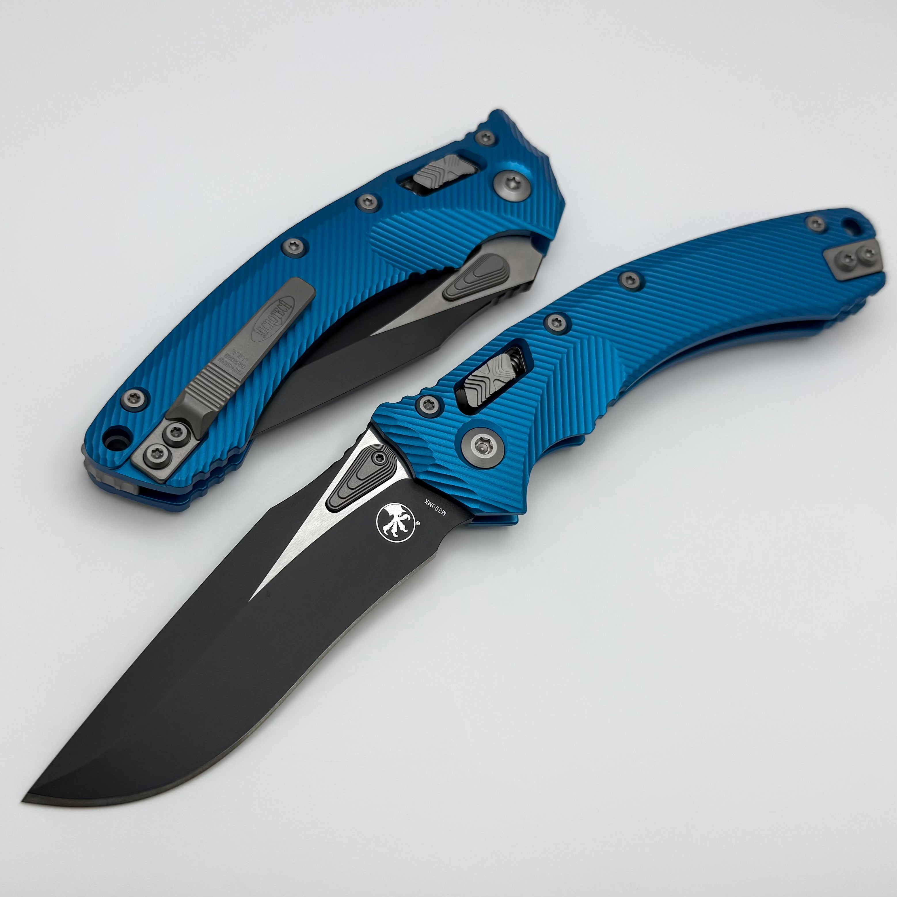 Microtech Amphibian RAM LOK Blue Fluted Aluminum & Black M390MK 137RL-