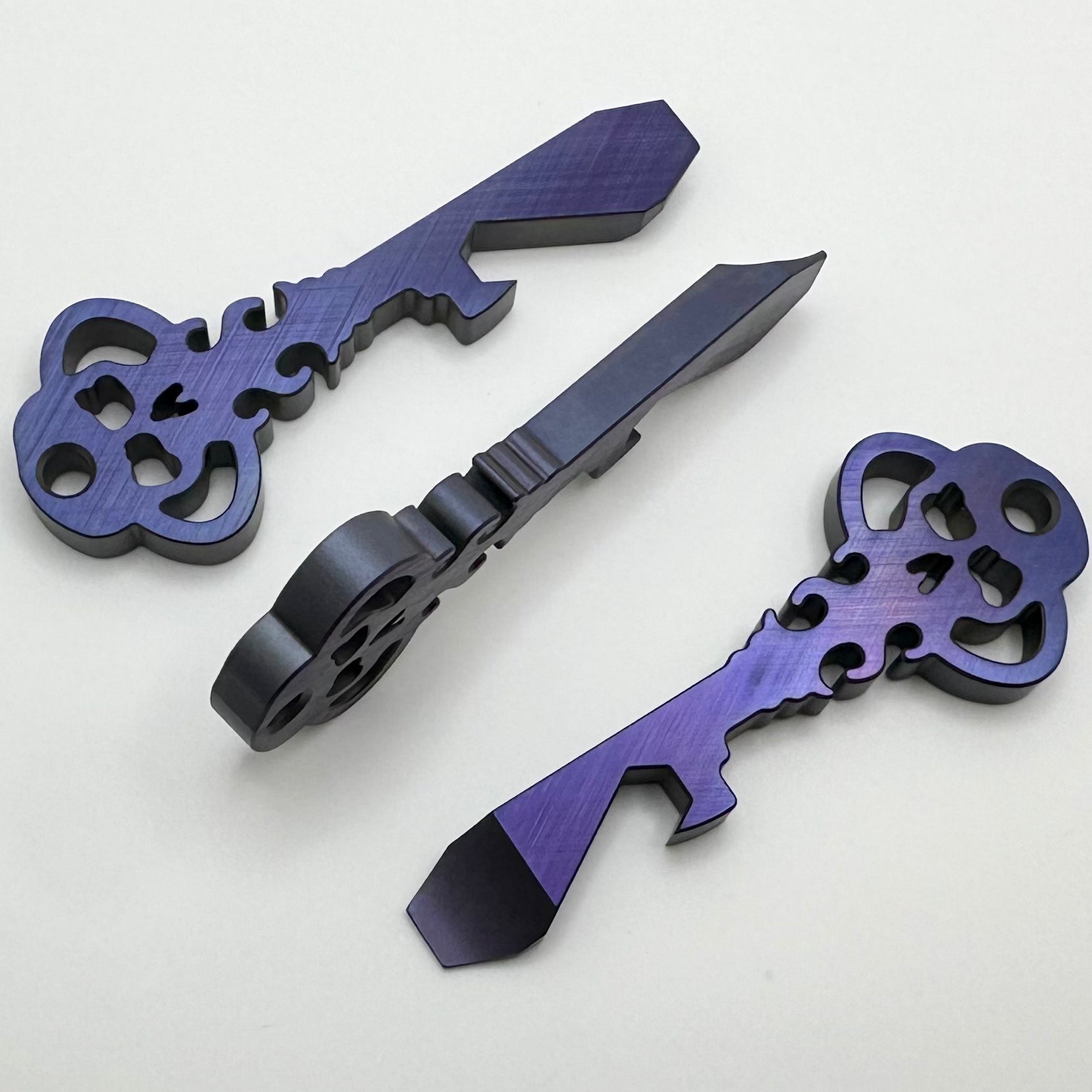 Chaves Knives Ultramar Key Pry Bar Purple Anodized Crosshatch Titanium