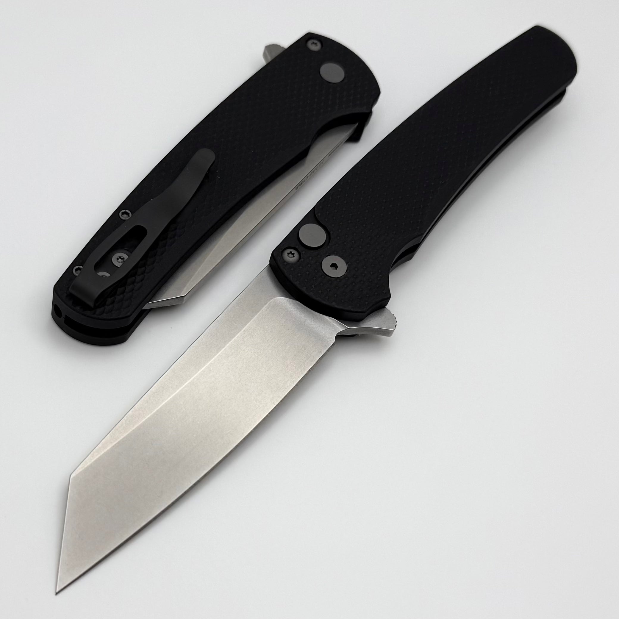 Pro-Tech Malibu Textured Black Handle & Stonewash MagnaCut Reverse Tan