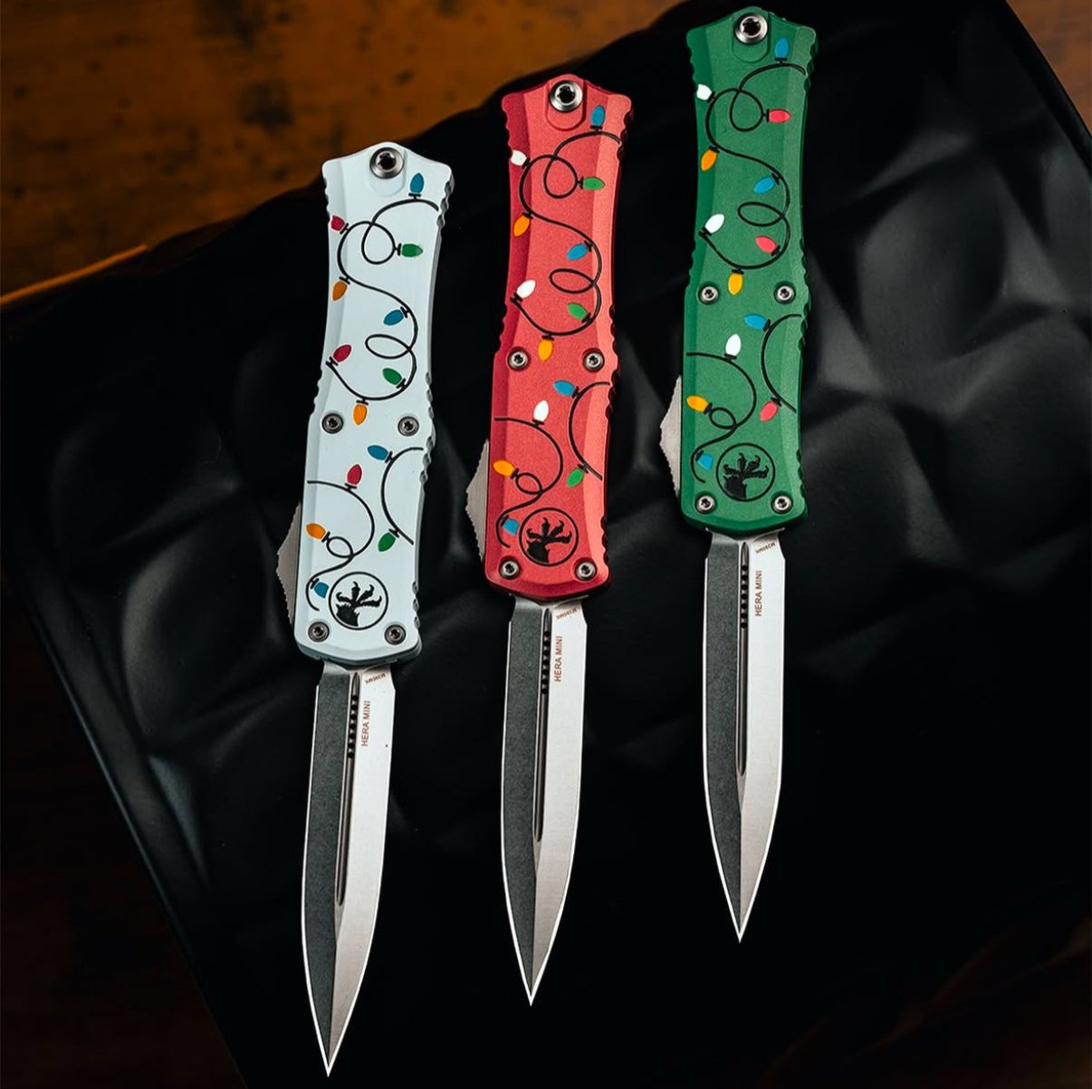 Microtech Knives Mini Hera Christmas White-Red-Green Stonewash Standar