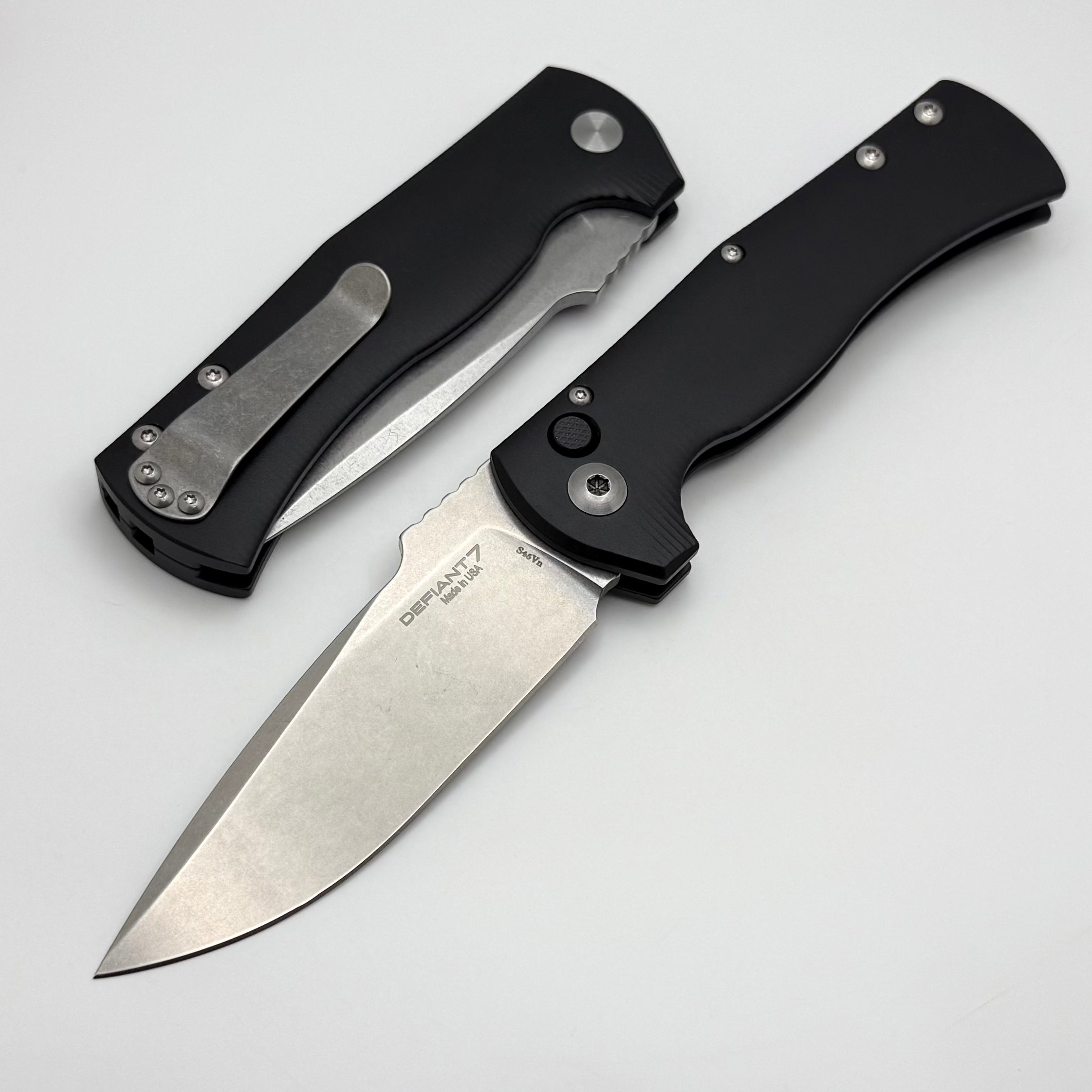 Defiant 7 Eagle Auto w/ Black Aluminum Handles & Stonewash S45VN