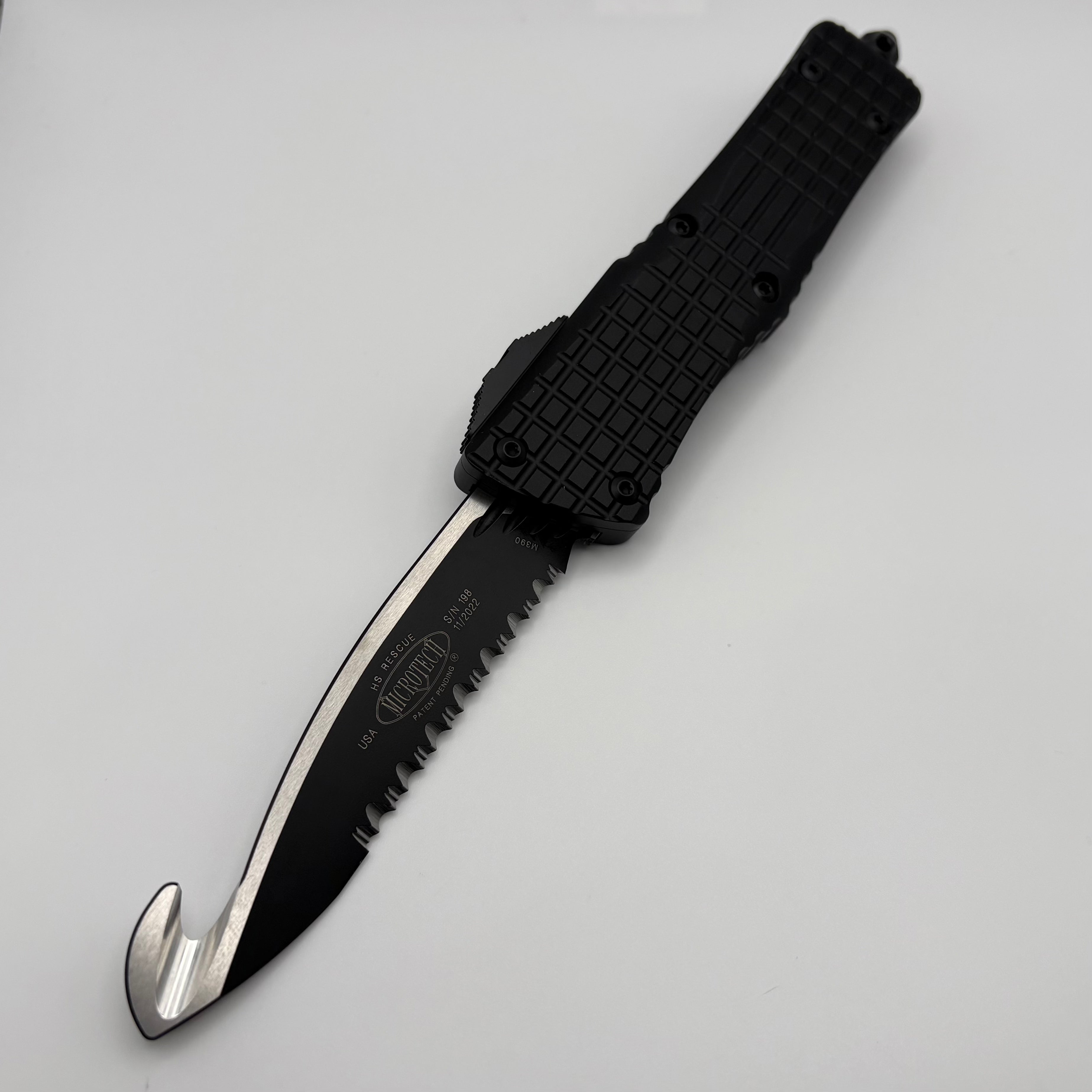 Pre-Owned Microtech Combat Troodon Black High Speed Rescue Tool 601-3T