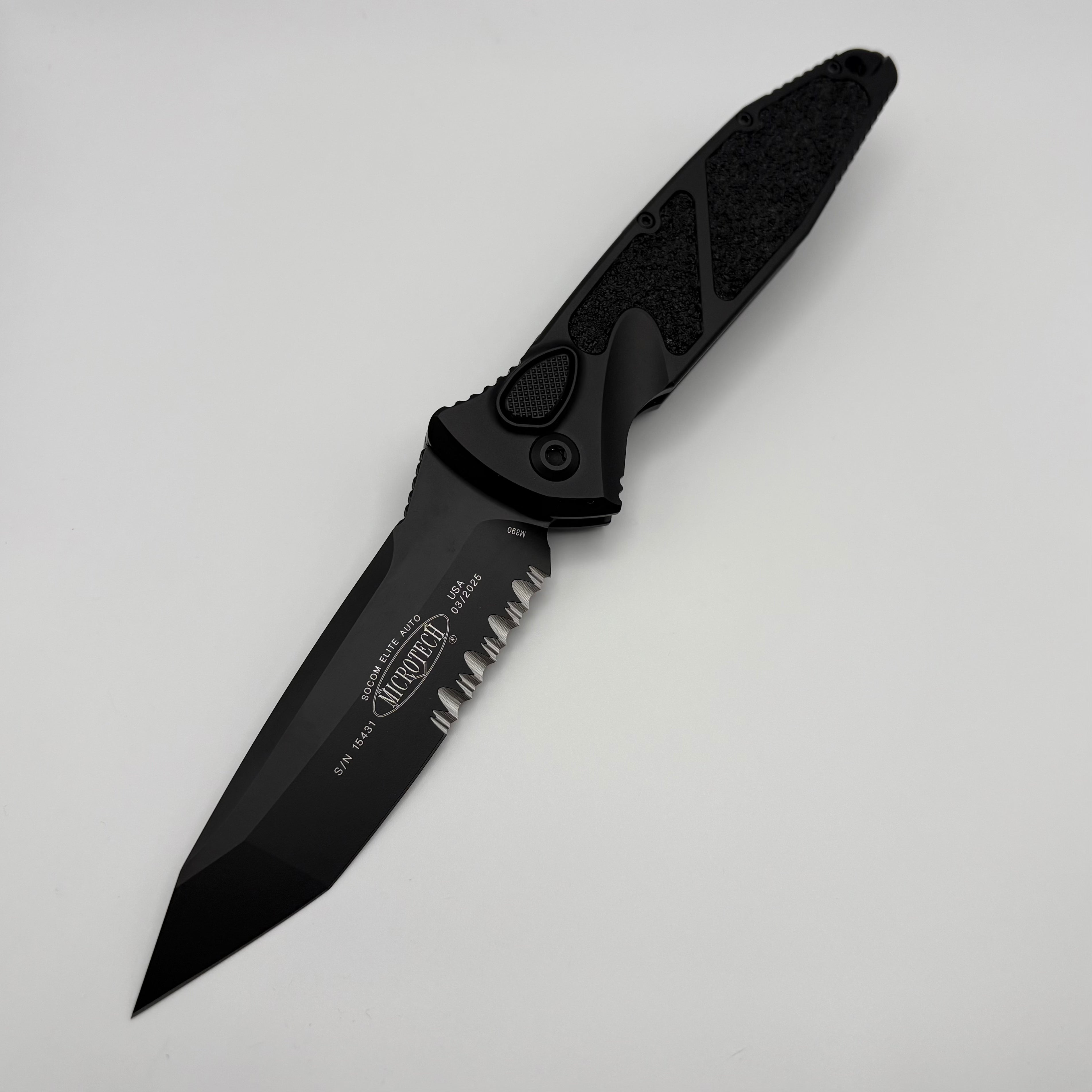 Pre-Owned Microtech Socom Elite Blackout Tanto Edge Part Serrated Auto