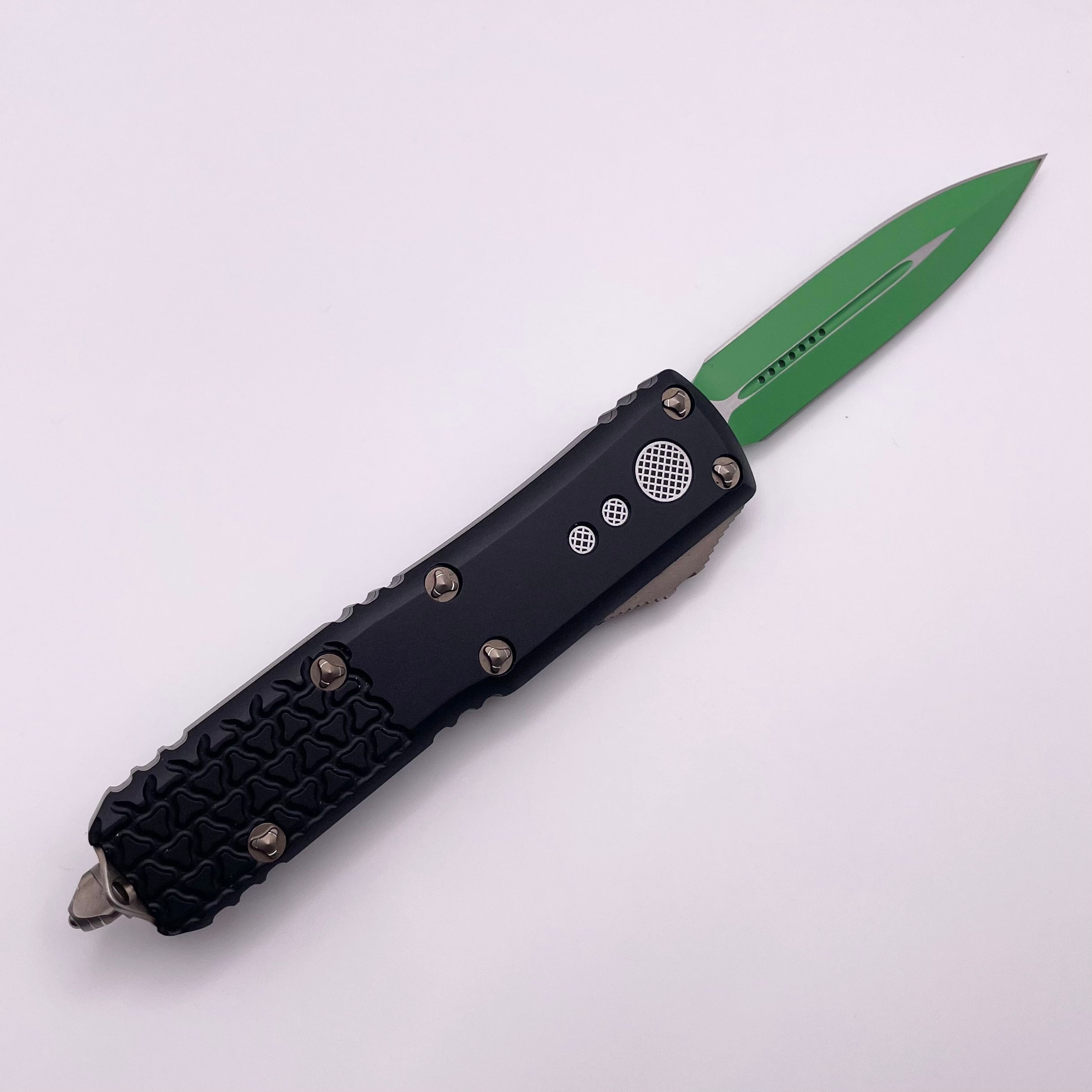 Pre Owned Microtech UTX-85 Jedi Master Green M390 w/ Black Chassis and