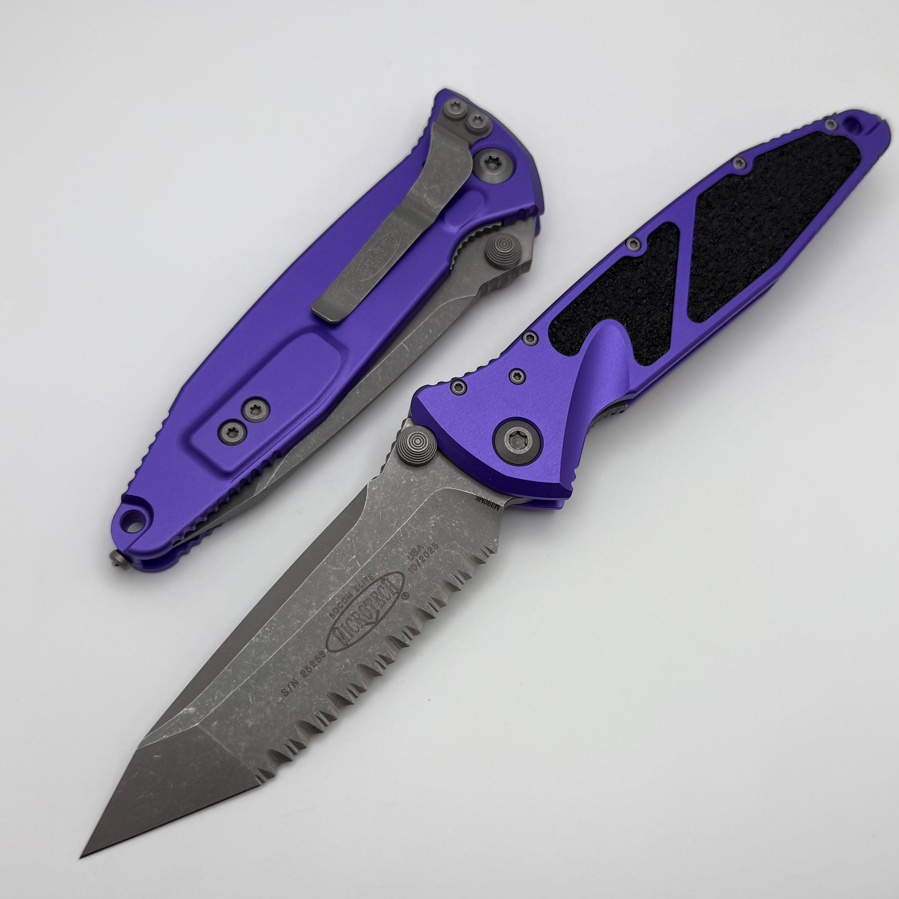 Microtech Socom Elite Manual Tanto Full Serrated Apocalyptic w/ Purple