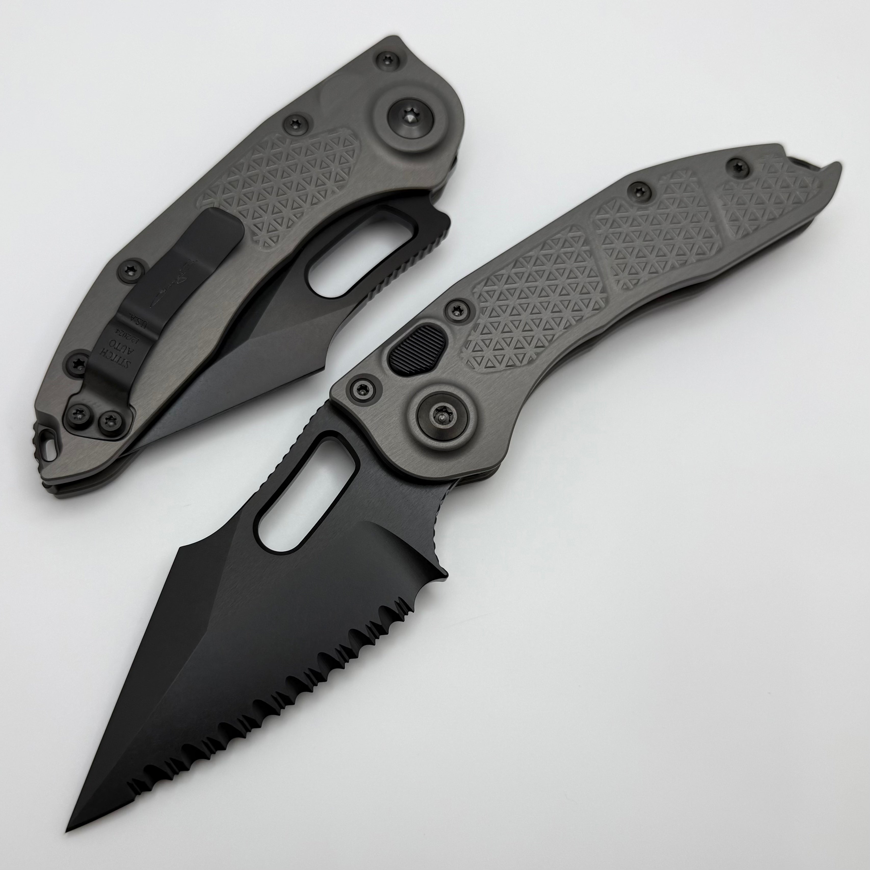 Microtech Borka Stitch DLC Full Serrated w/ Natural Clear Handles Sign