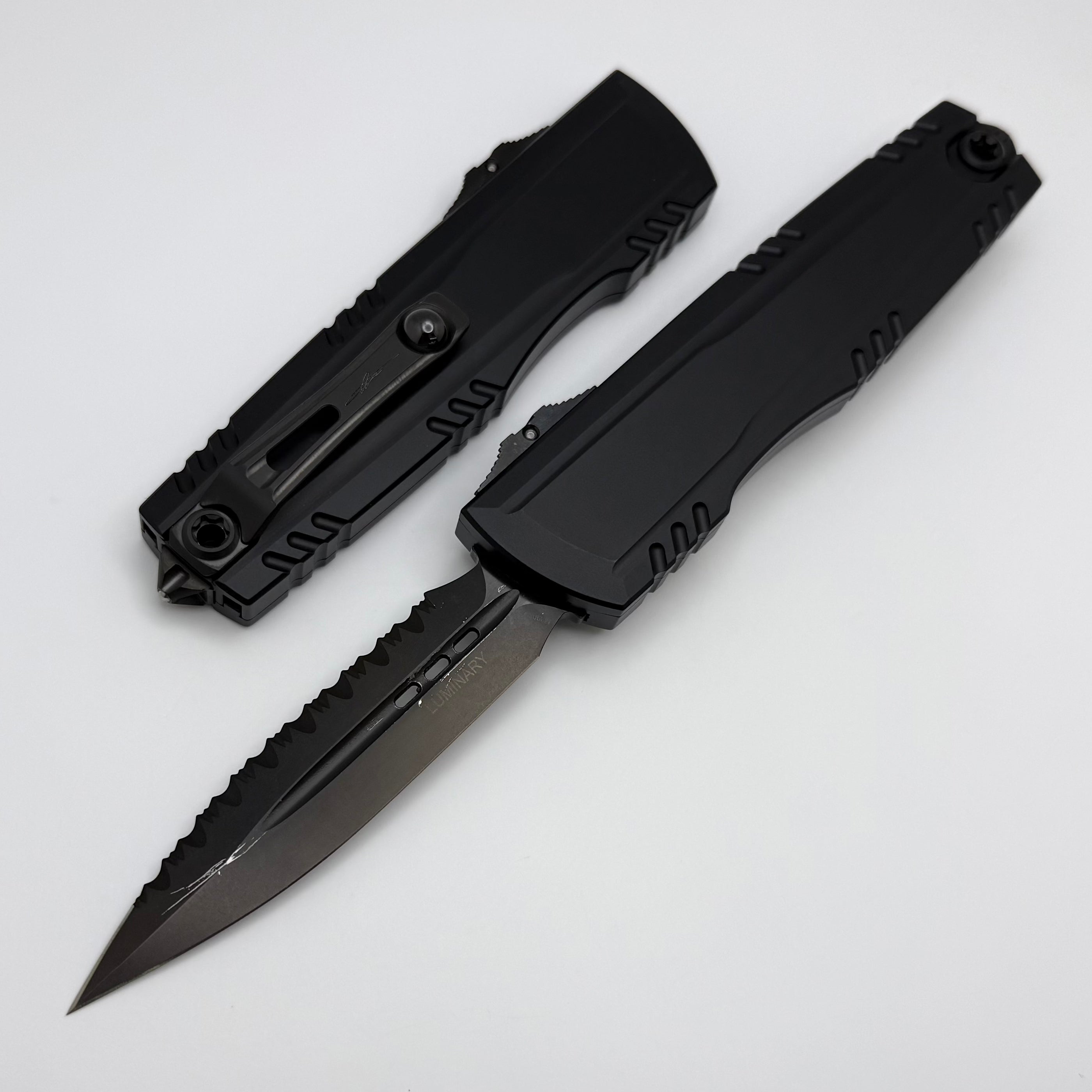 Factory Blem Microtech Luminary D/E Full Serrated DLC Shadow w/ Tritiu