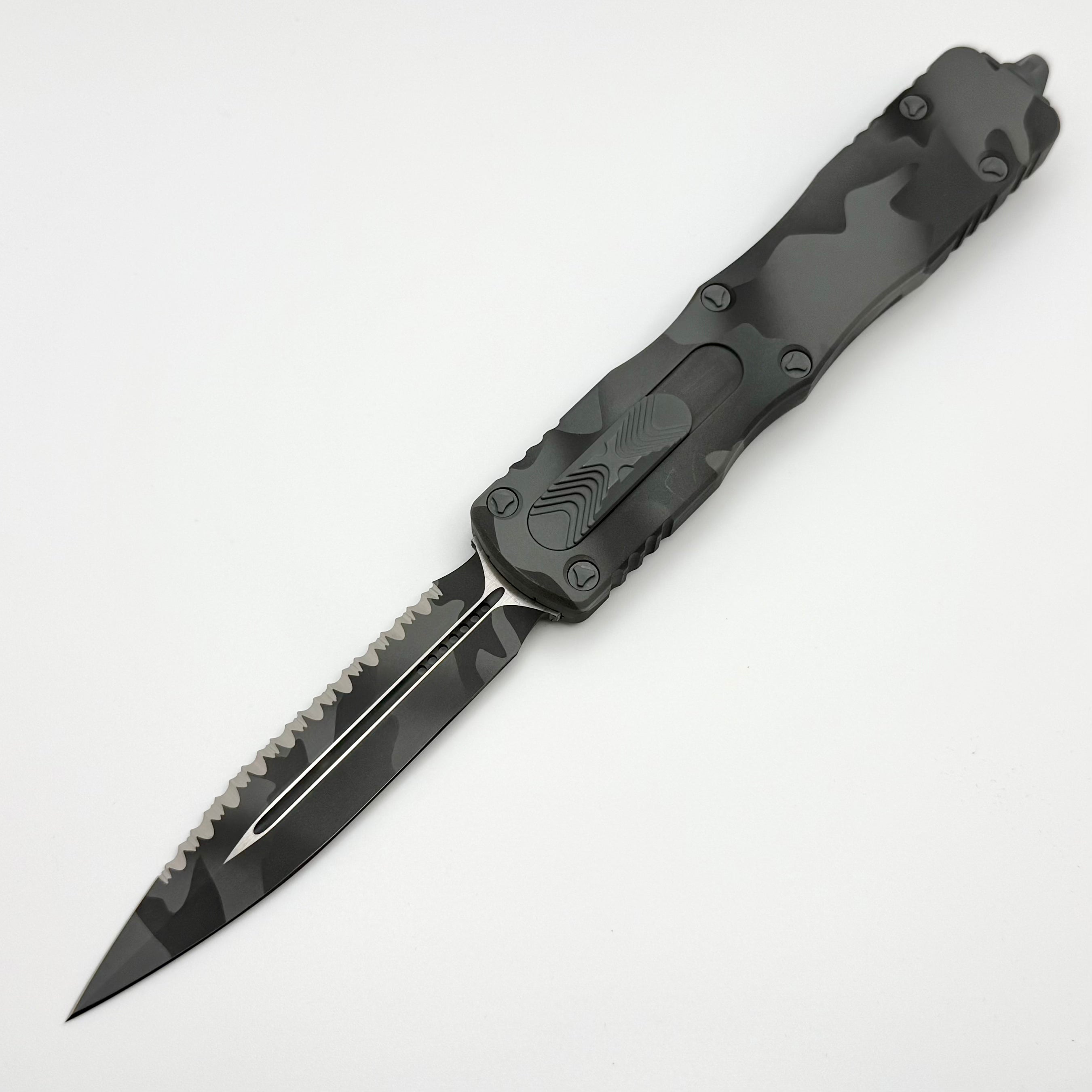 Microtech Dirac Delta Urban Camo D/E Full Serrated Signature Series S/