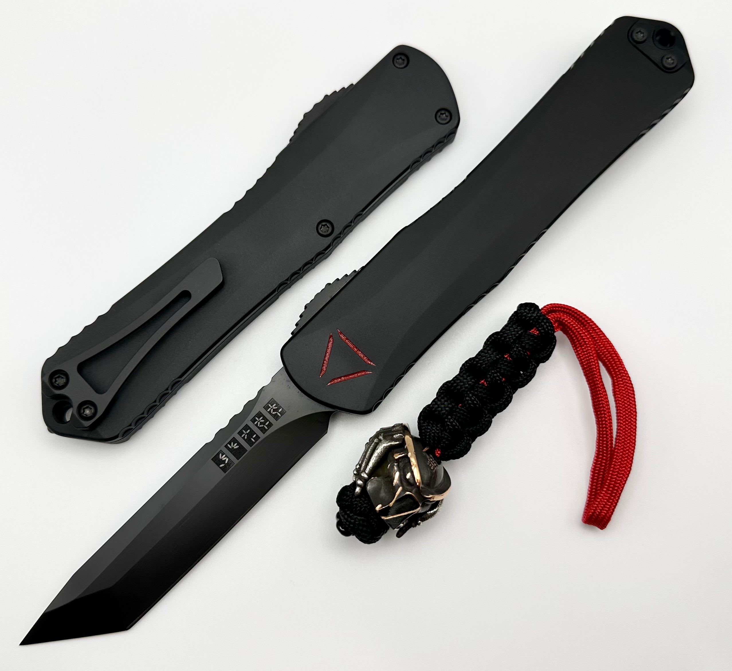 Heretic Knives Manticore X Black Predator w/ Red Reticle & Tanto Magna